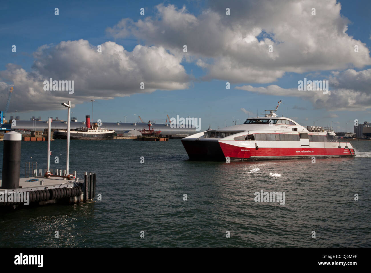Town quay southampton hi-res stock photography and images - Alamy