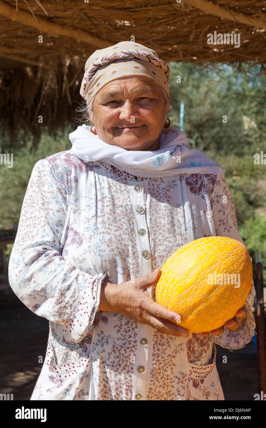 Uzbek ethnicity hi-res stock photography and images - Alamy