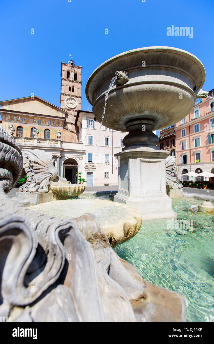 Piazza santa maria trastevere rome hi-res stock photography and images ...