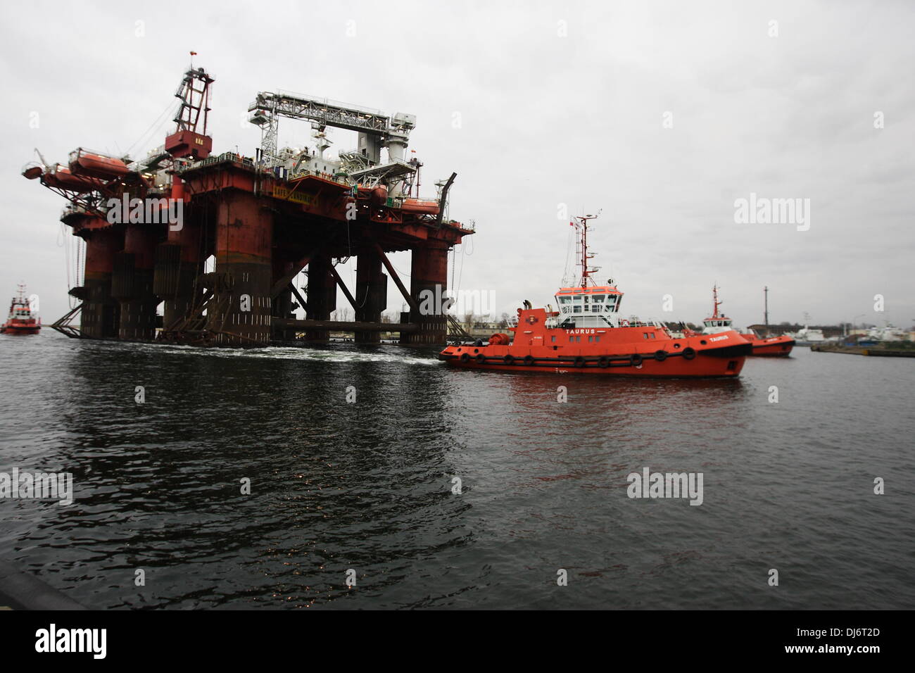 Shipyardport hi-res stock photography and images - Alamy