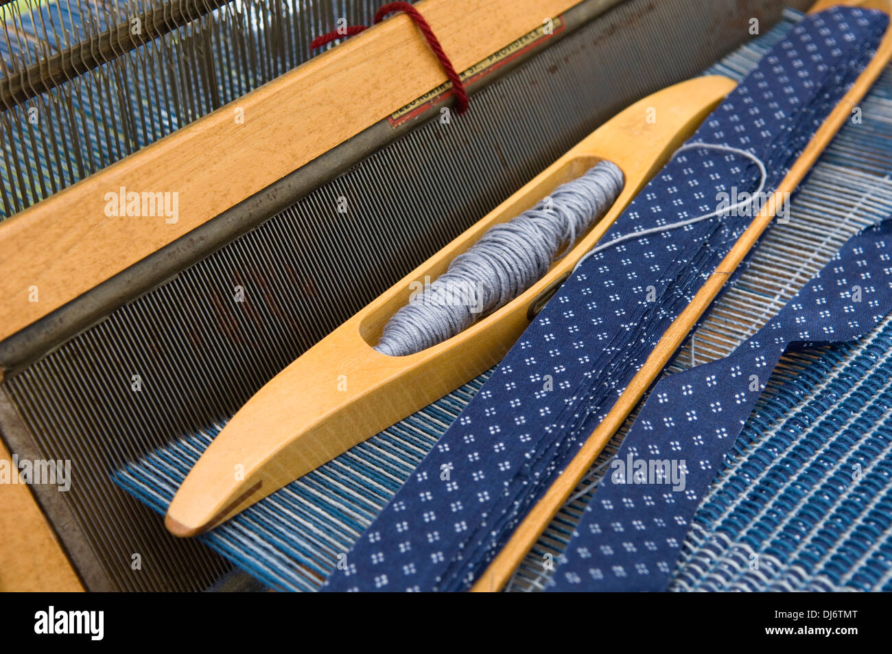 Loom shuttle hi-res stock photography and images - Alamy