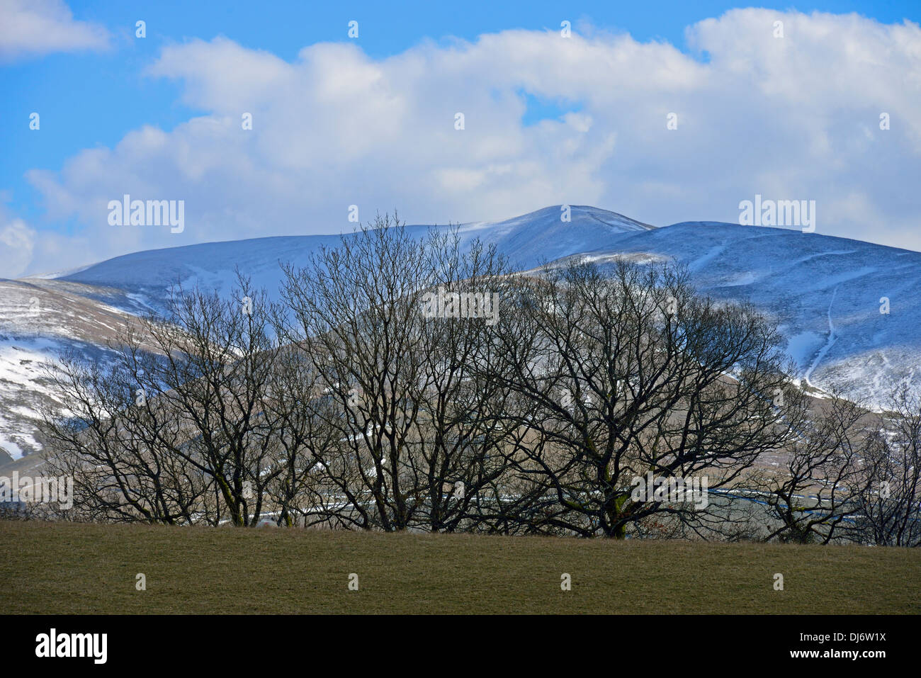 The Howgill fells from Lowgill, in winter. Cumbria, England, United ...