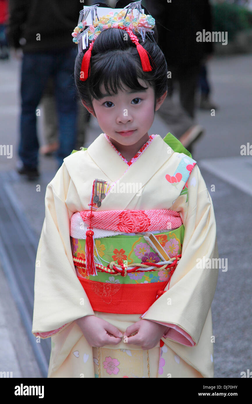 Girl tokyo hi-res stock photography and images - Alamy