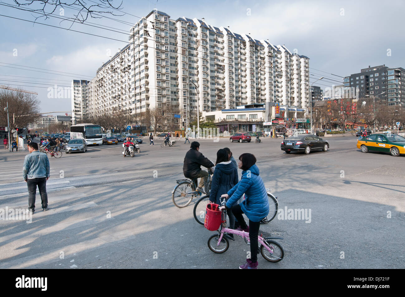Dongzhimen hi-res stock photography and images - Alamy
