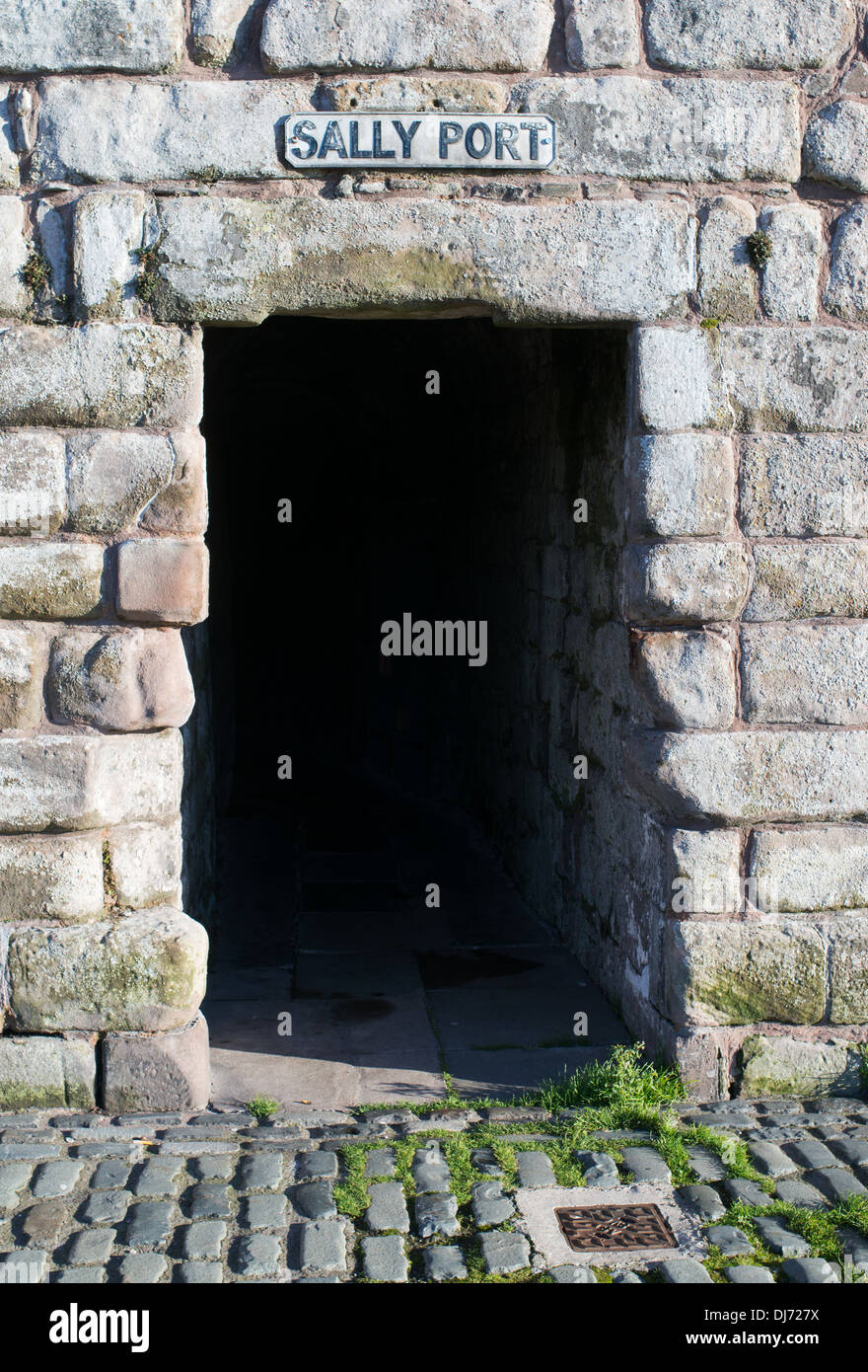 Narrow alley, the Sally Port, leading from Berwick quayside to the town ...