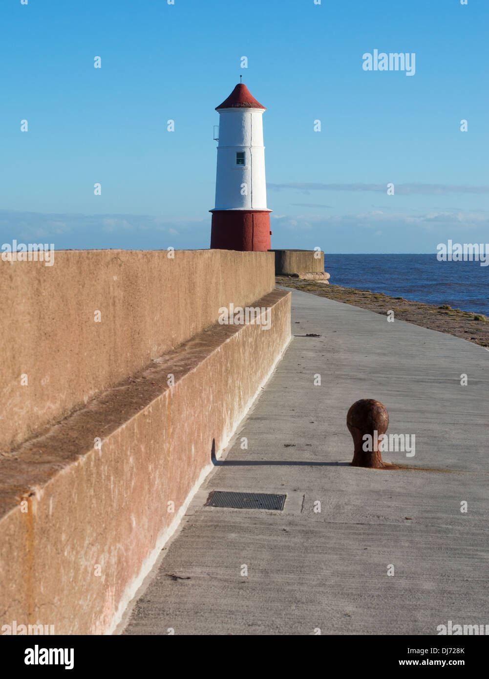 Berwick pier lighthouse hi-res stock photography and images - Alamy