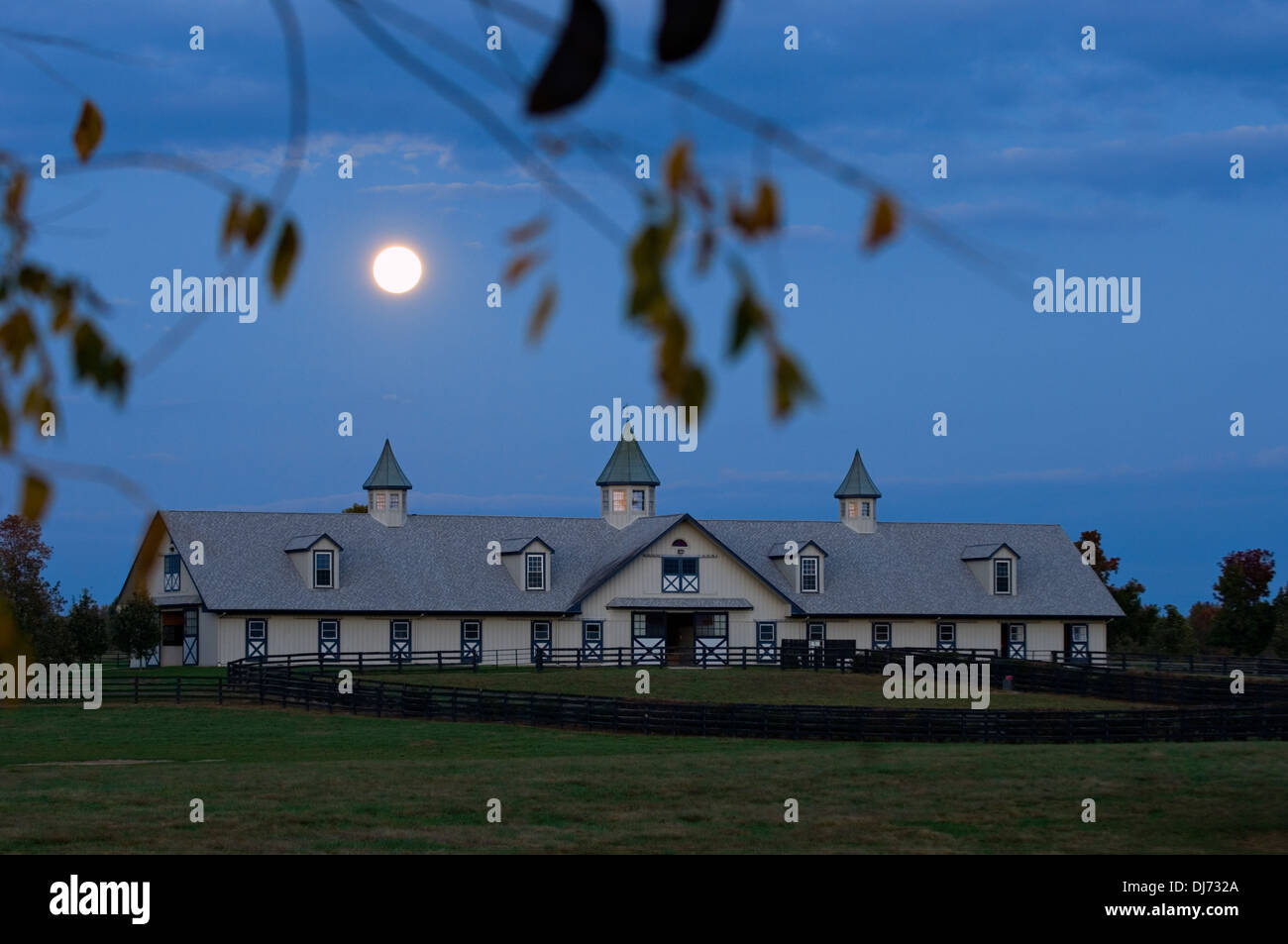 Barn cupola hi-res stock photography and images - Alamy