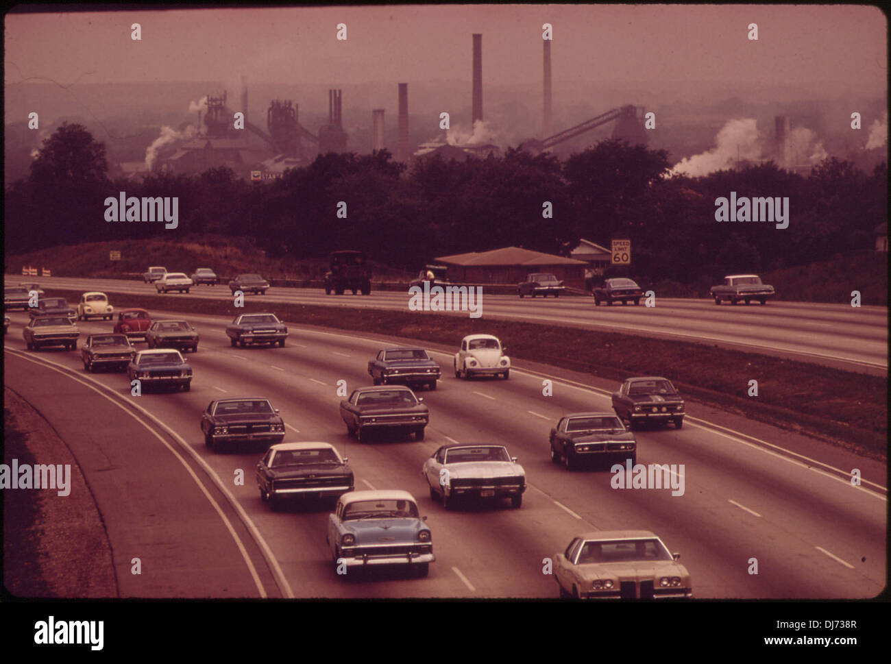 SMOKE-BELCHING CHIMNEYS AND SMOG-OBSCURED CITY 463 Stock Photo - Alamy