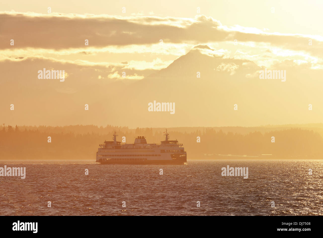 Cross sound ferry hi-res stock photography and images - Alamy