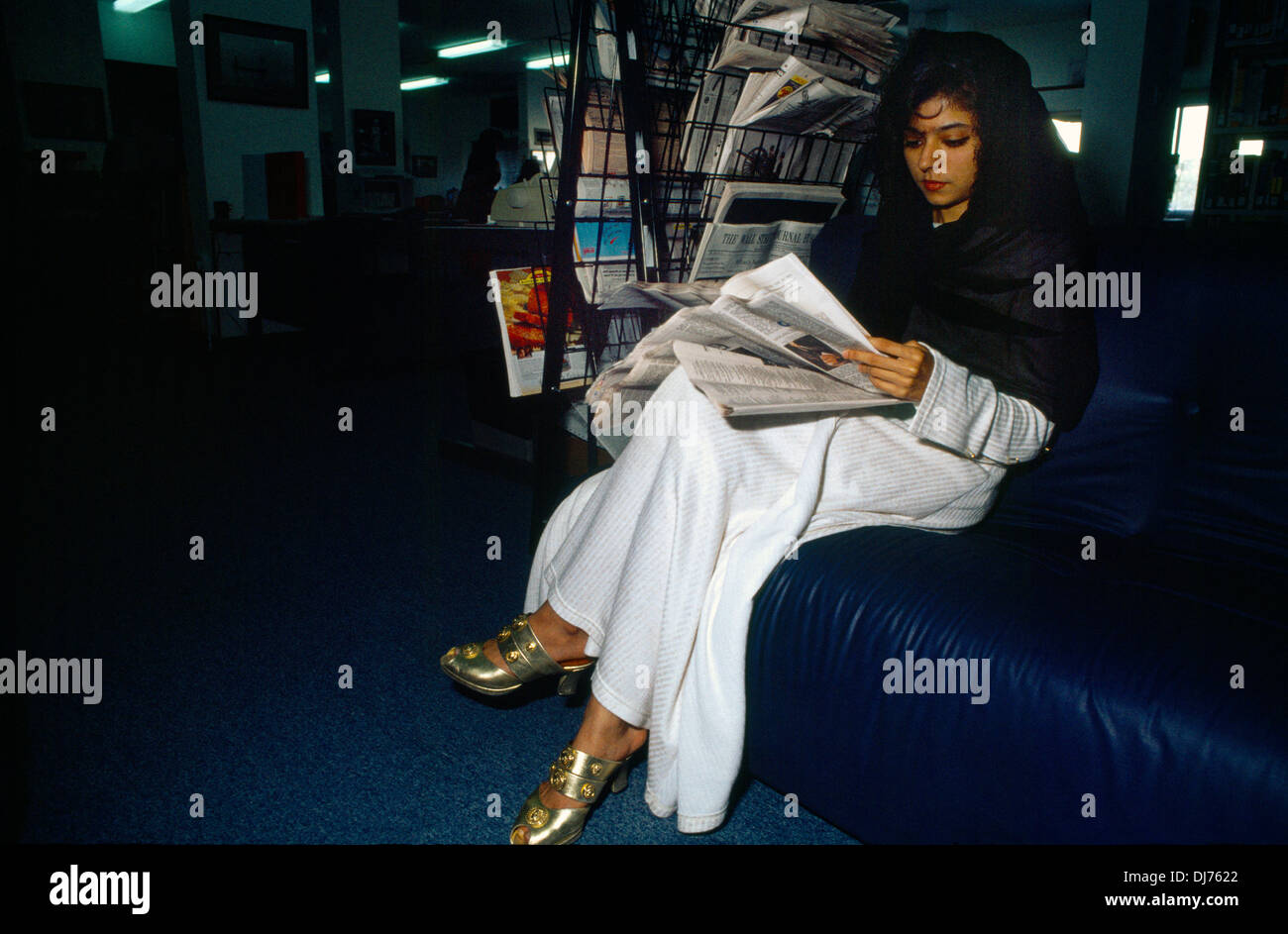 Abu Dhabi UAE Woman's College Library Teenage Student Stock Photo - Alamy
