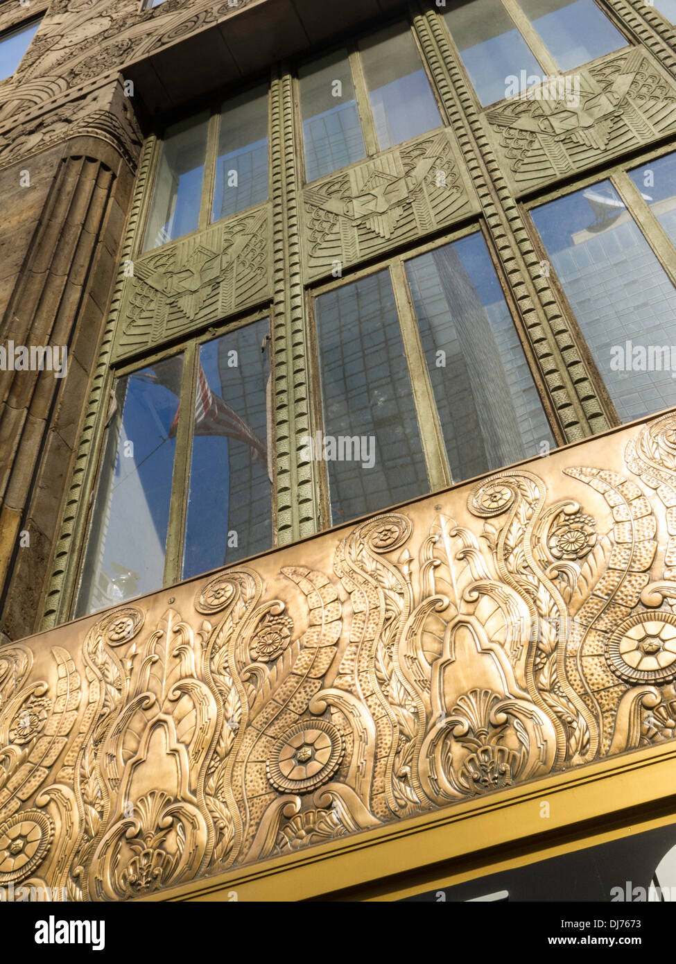 Chanin building art deco hi-res stock photography and images - Alamy