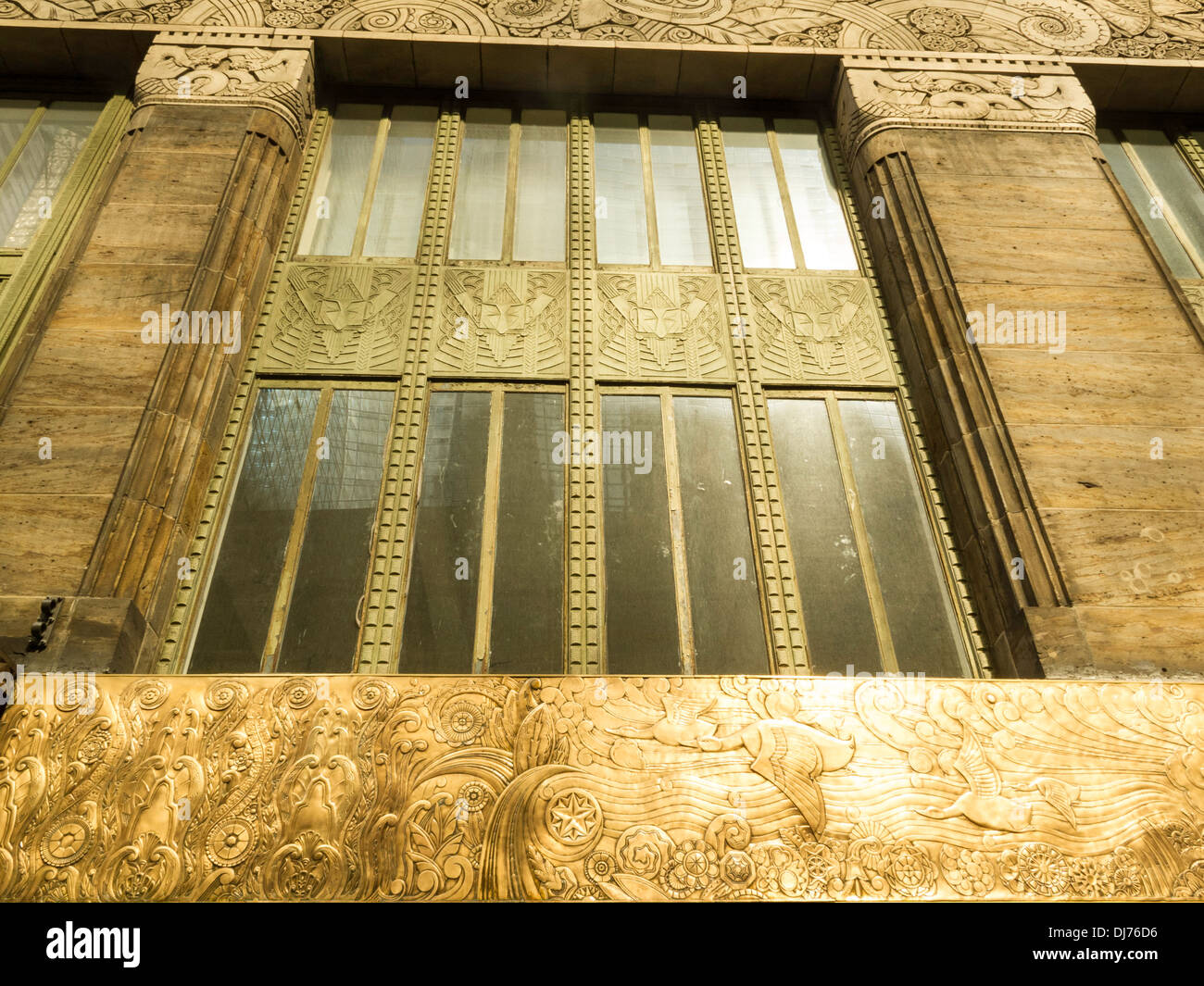 Chanin building art deco hi-res stock photography and images - Alamy