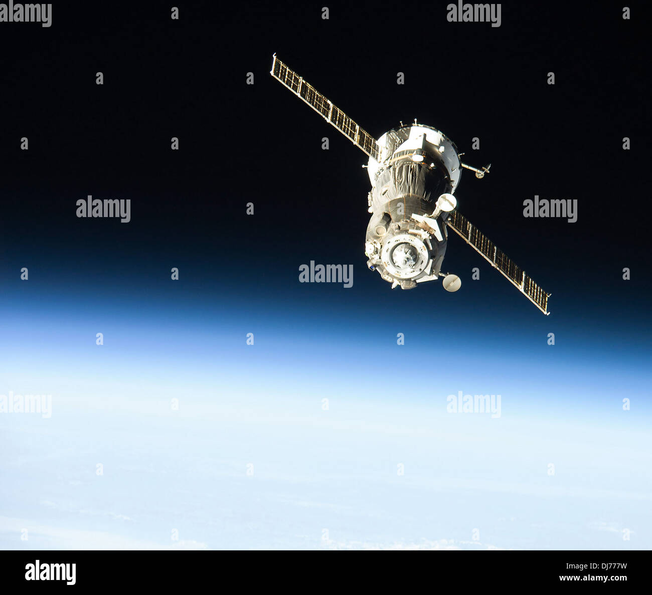 Soyuz spacecraft hi-res stock photography and images - Alamy