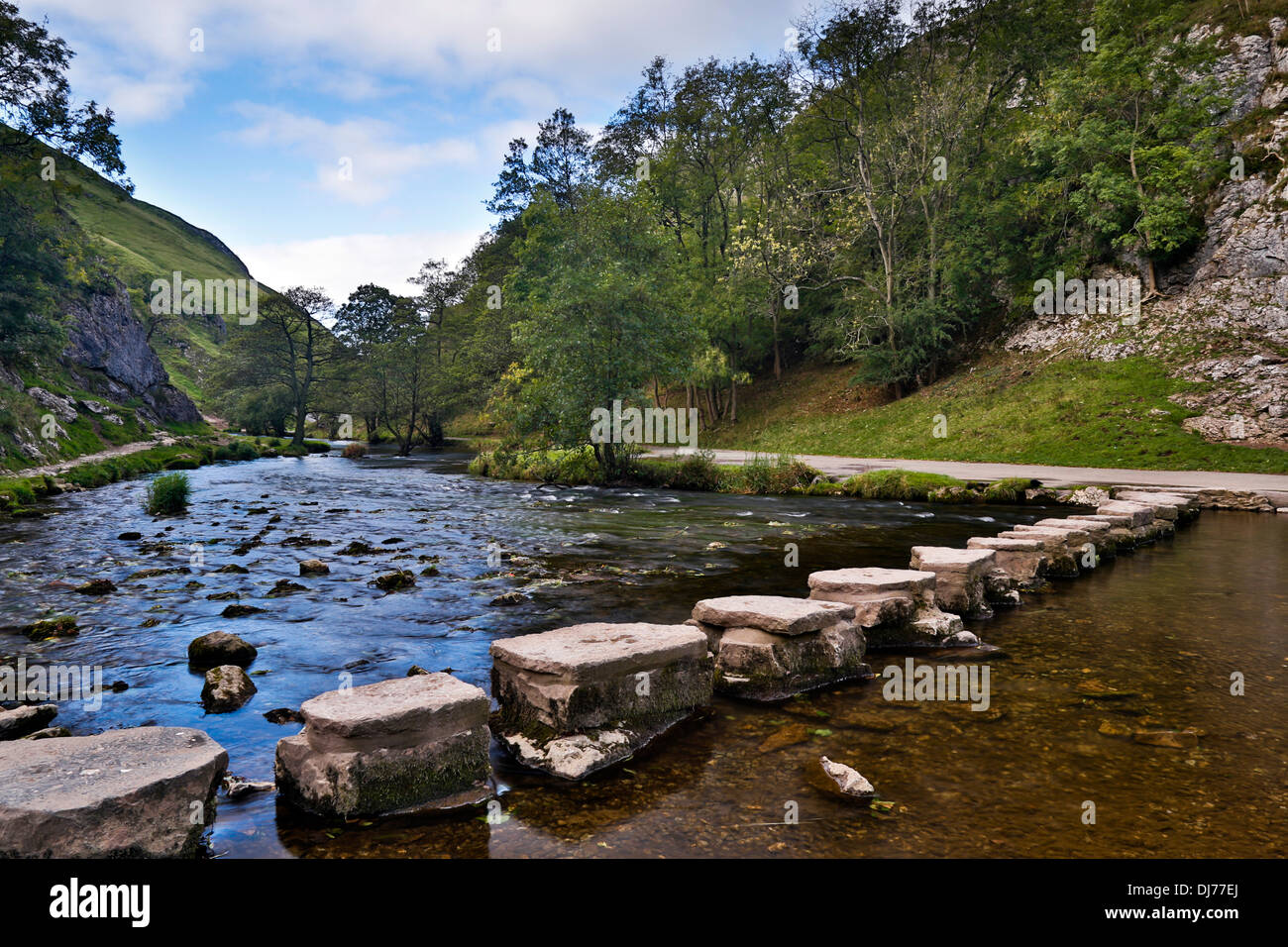 River Dove; Dovedale; Derbyshire; UK Stock Photo - Alamy