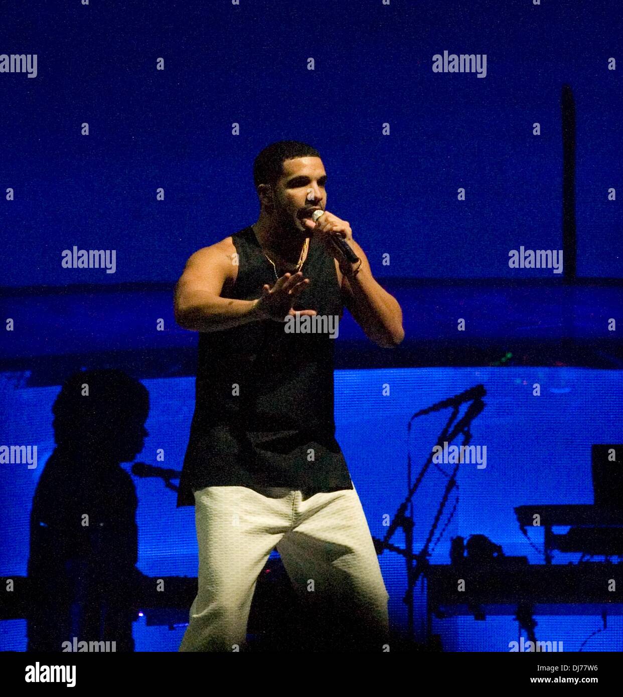 Las Vegas, Nevada, USA. 22nd Nov, 2013. Rapper Drake performs during ...