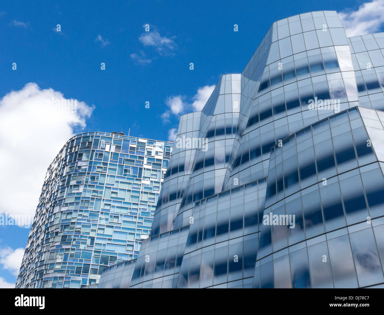 Frank Gehry Building and 100 Eleventh Avenue Condo in Chelsea, NYC ...