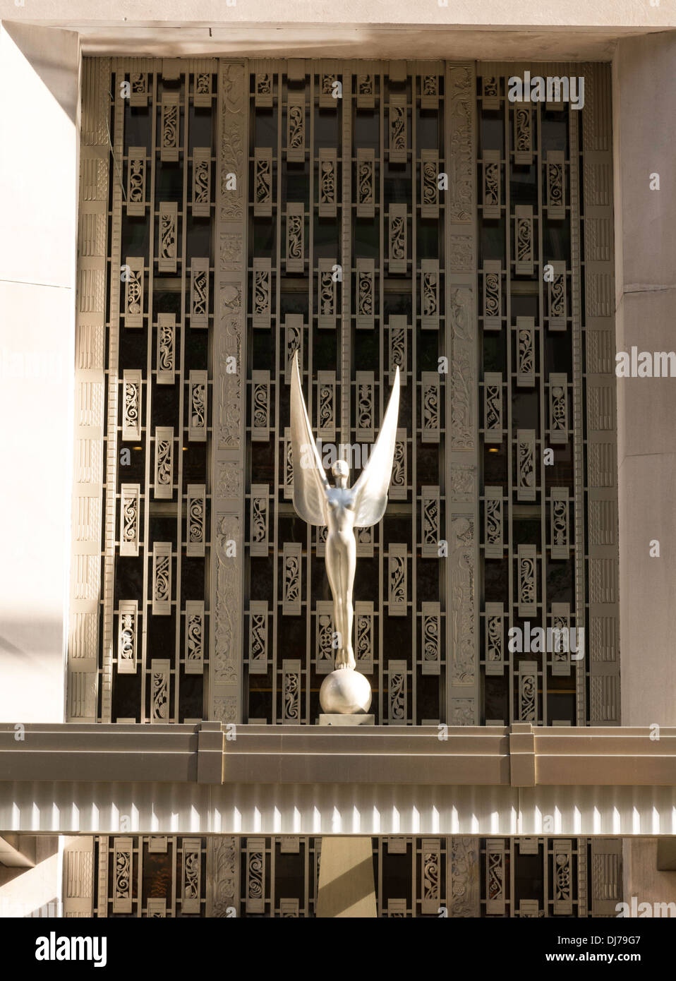 "Spirit of Achievement" Statue at The Waldorf-Astoria Hotel, NYC 2013 ...