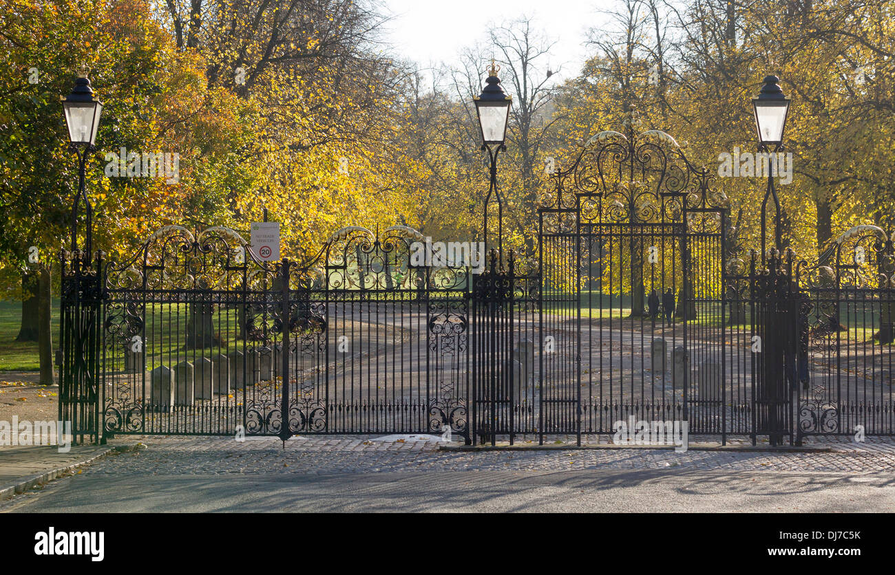 St marys gate into greenwich park hi-res stock photography and images ...
