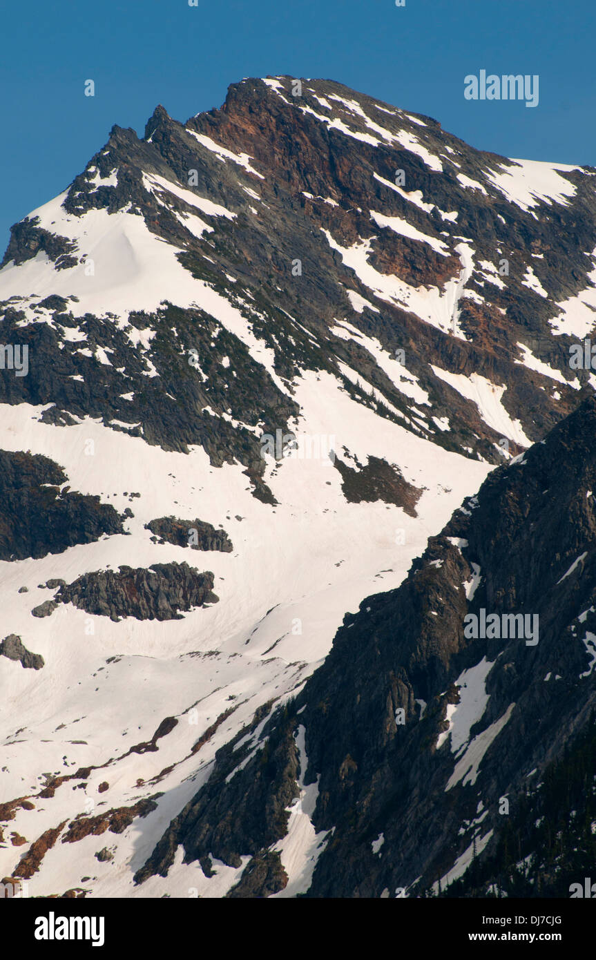 Selkirk mountains rogers pass hi-res stock photography and images - Alamy