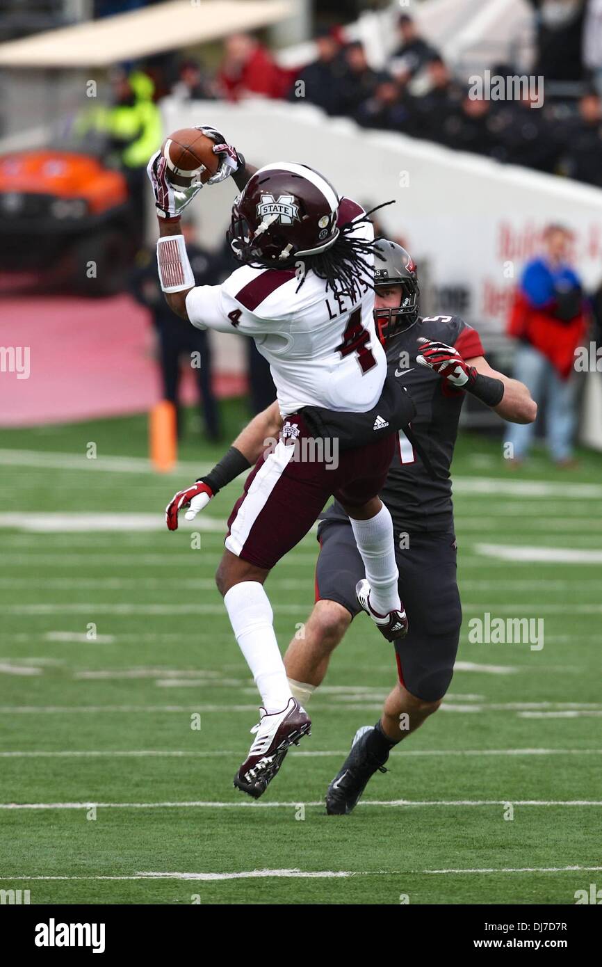Little Rock, Arkansas, USA. 23 Nov 2013. Mississippi State receiver ...