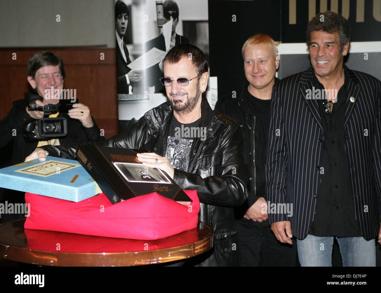Las Vegas, NV, USA. 23rd Nov, 2013. Ringo Starr, Gregg Bissonette, Mark ...