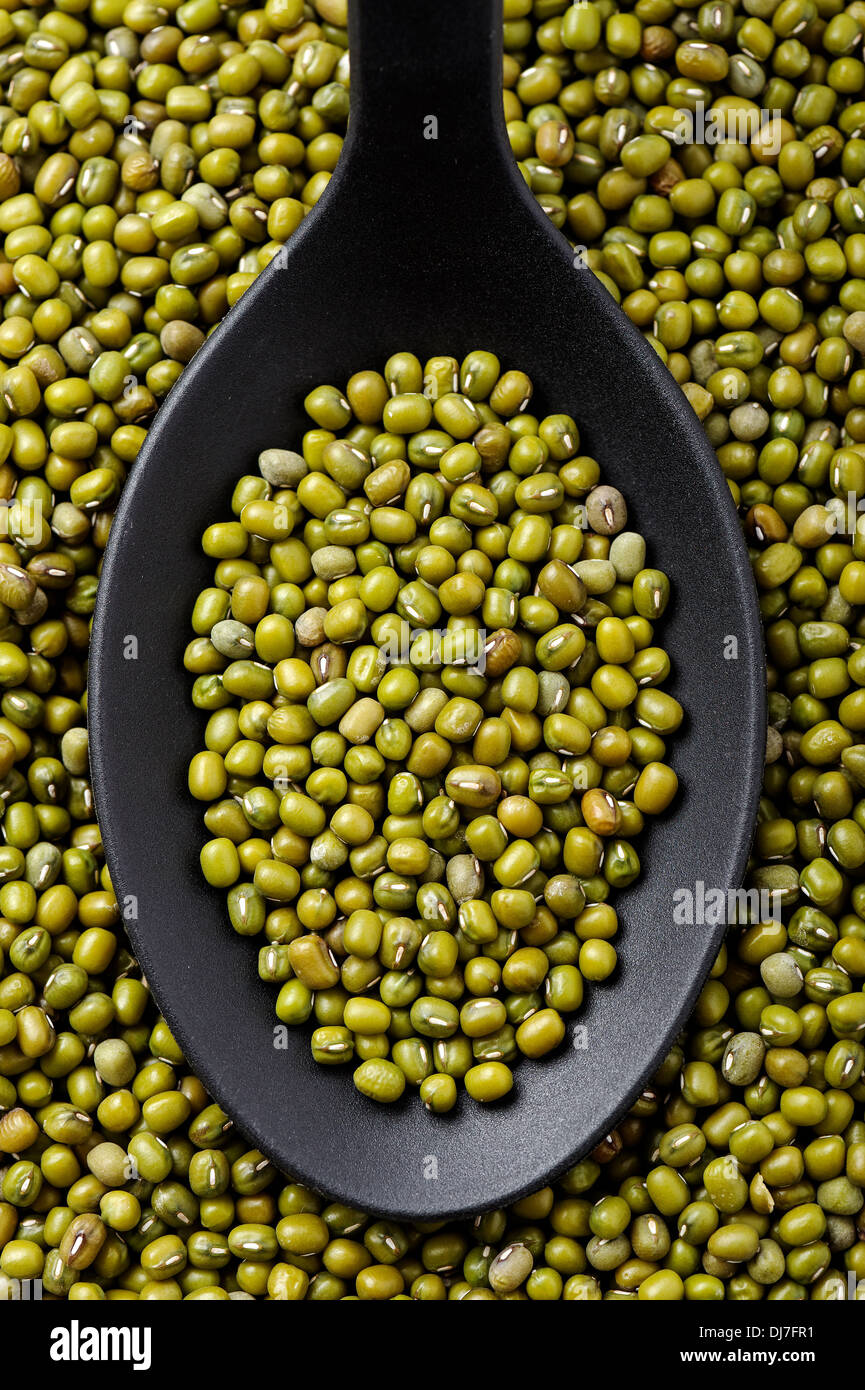 Mung bean beans hi-res stock photography and images - Alamy