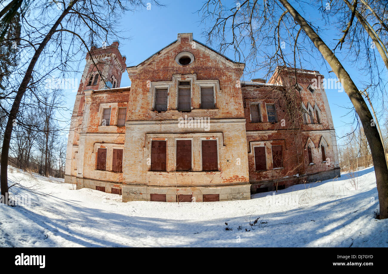 Old brick building on a winter day in Borovichi, Russia Stock Photo - Alamy