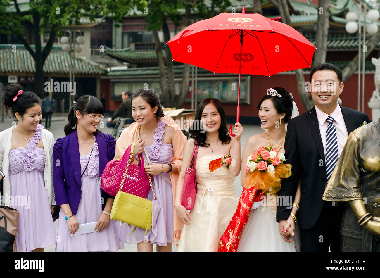 Marriage in china hi-res stock photography and images - Alamy