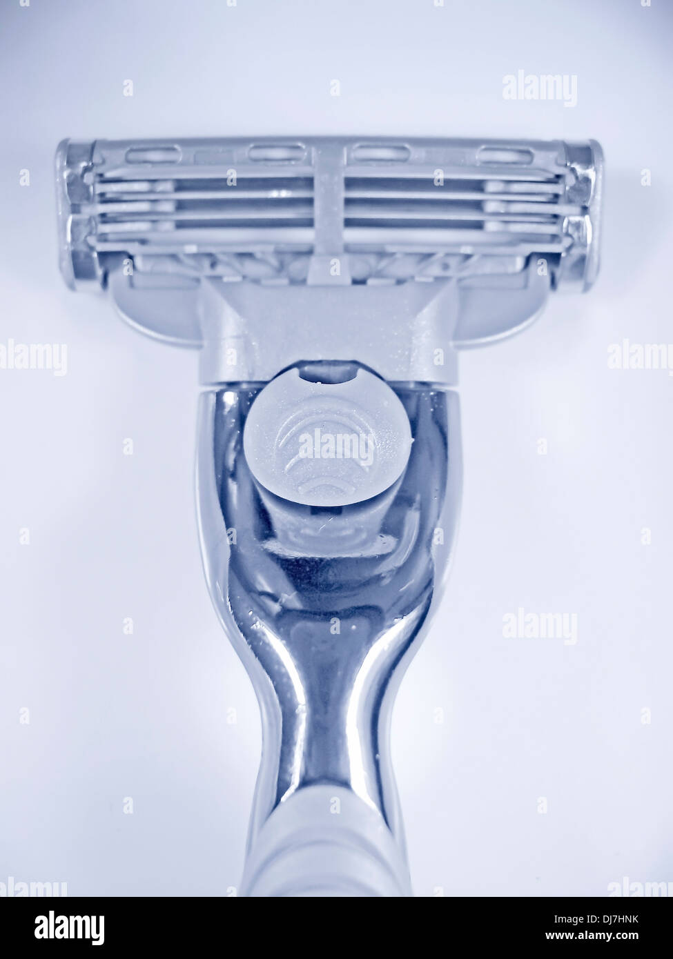 Razor technique hi-res stock photography and images - Alamy