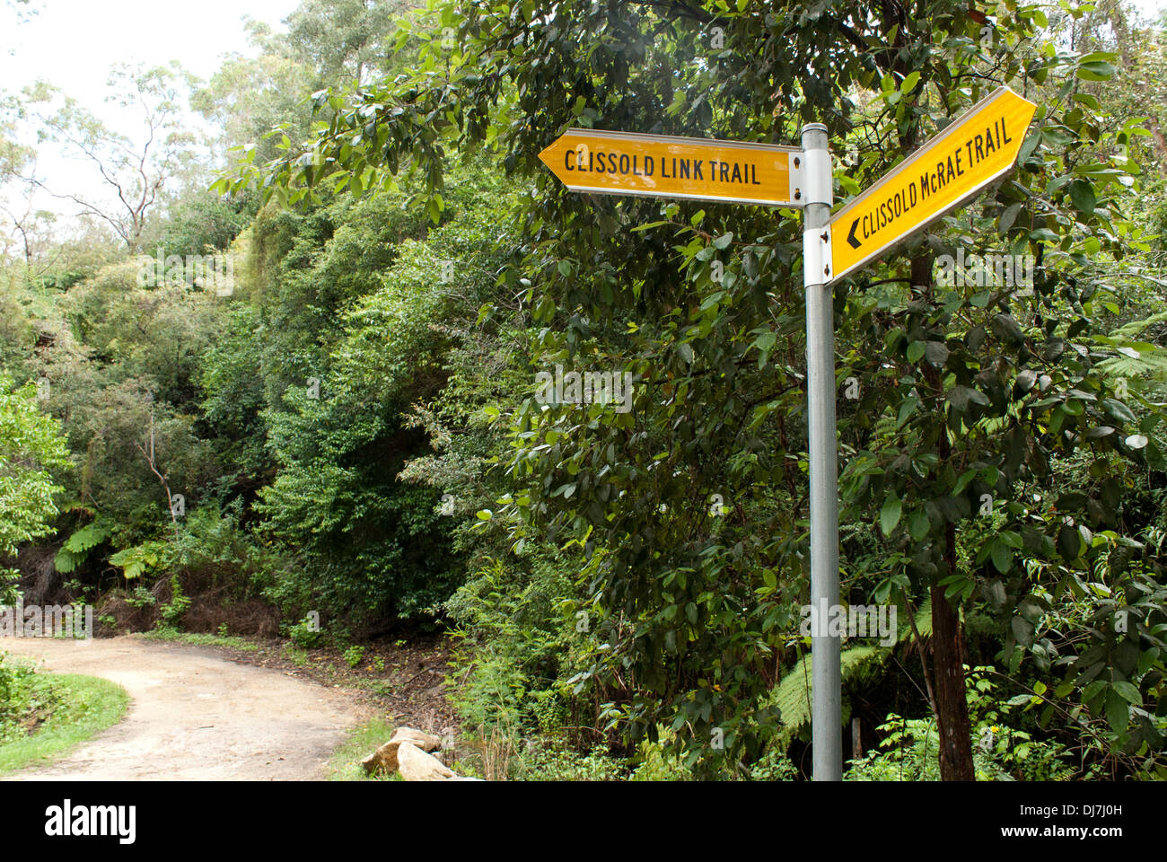 Bush walk signage at Lovers Jump Creek Walk, Sydney, Australia Stock ...