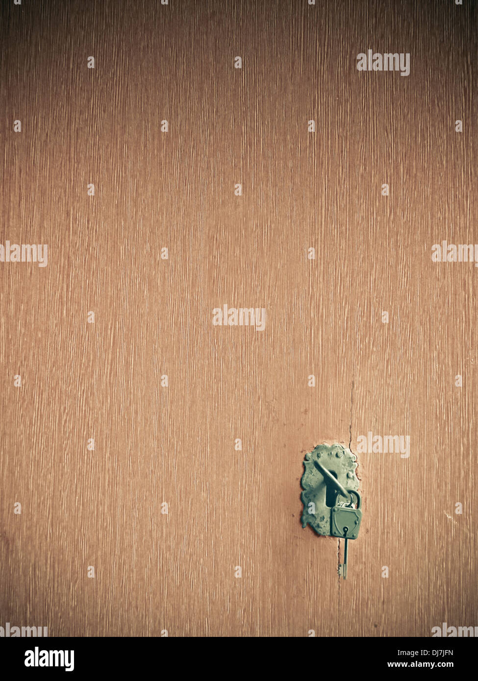 Keyhole symbol hi-res stock photography and images - Alamy