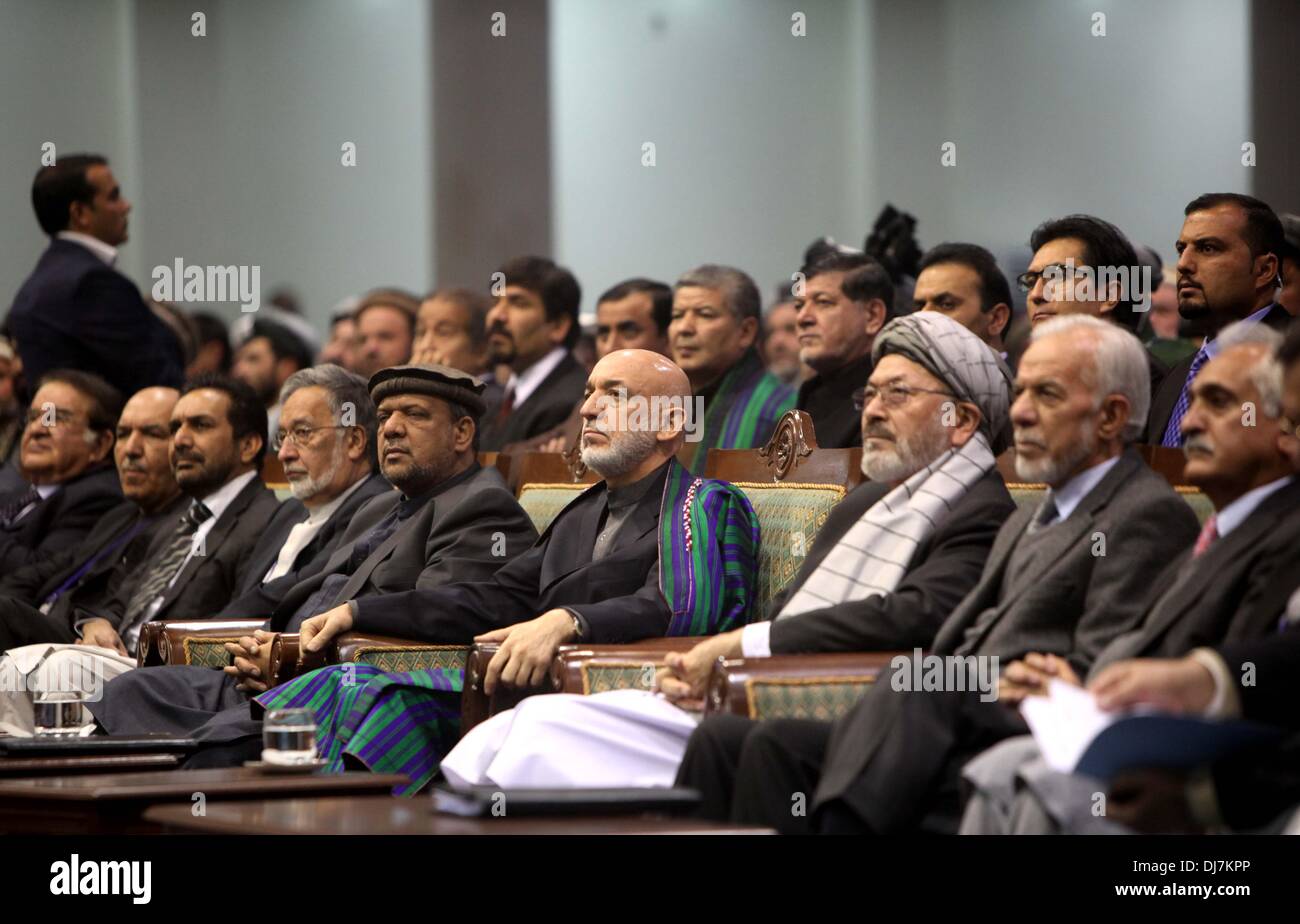 Afghanistan, Kabul. 24 Nov 2013. Afghan president Hamid Karzai (C ...