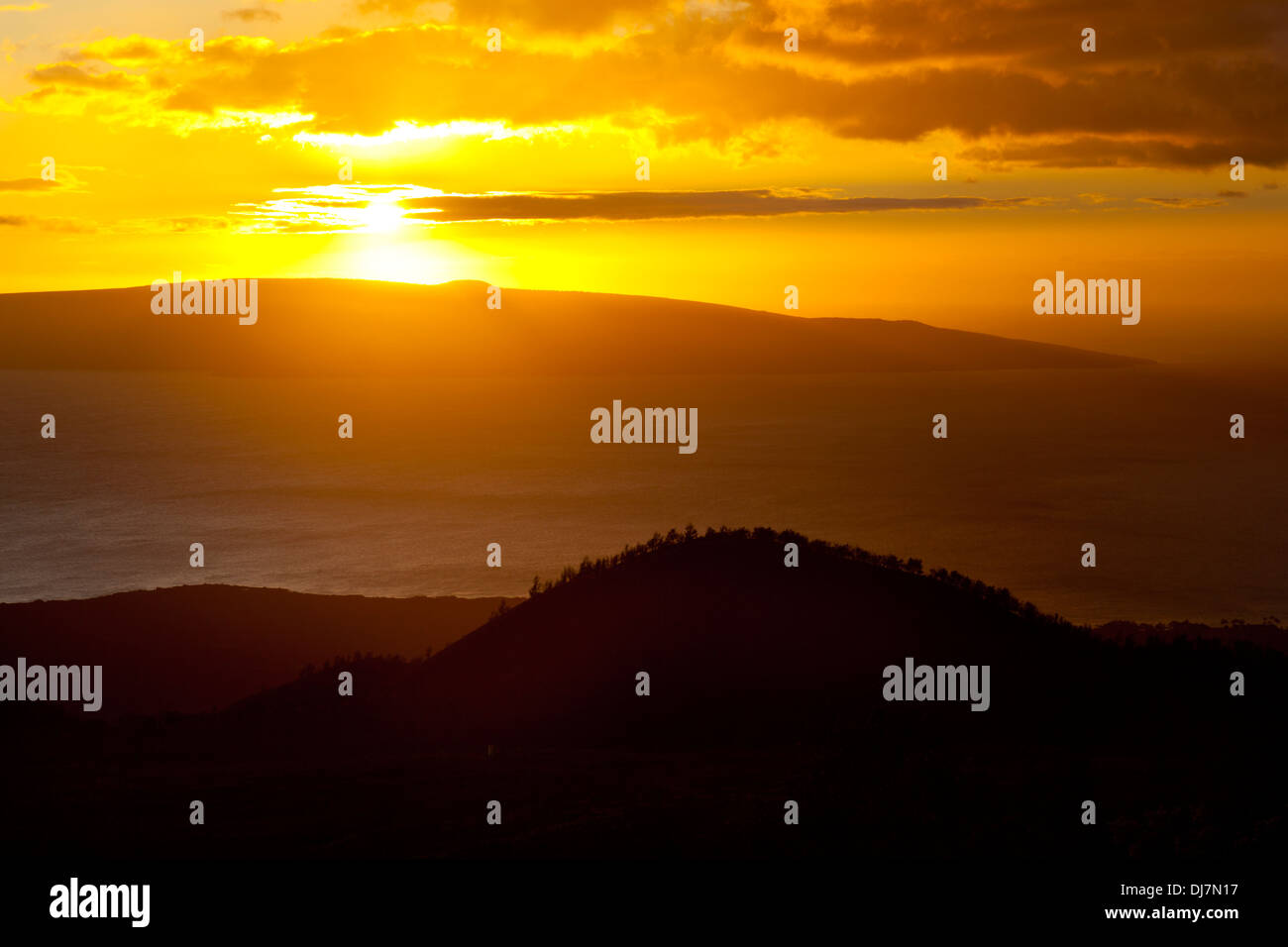 Beautiful maui sunset hi-res stock photography and images - Alamy