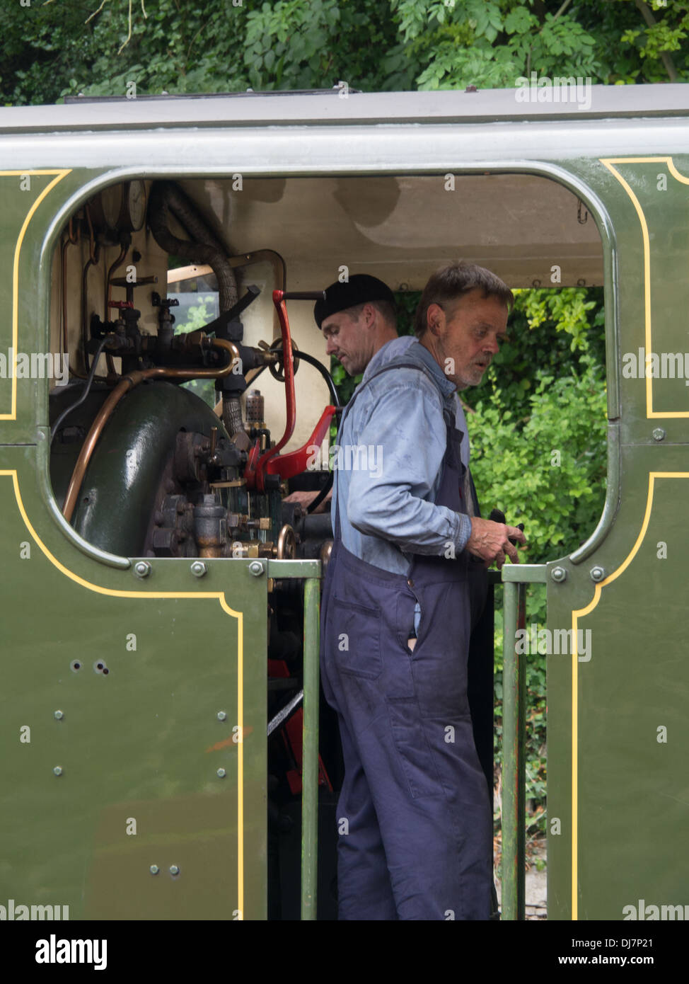 MATLOCK STATION PEAK rail steam train derbyshire uk Stock Photo - Alamy