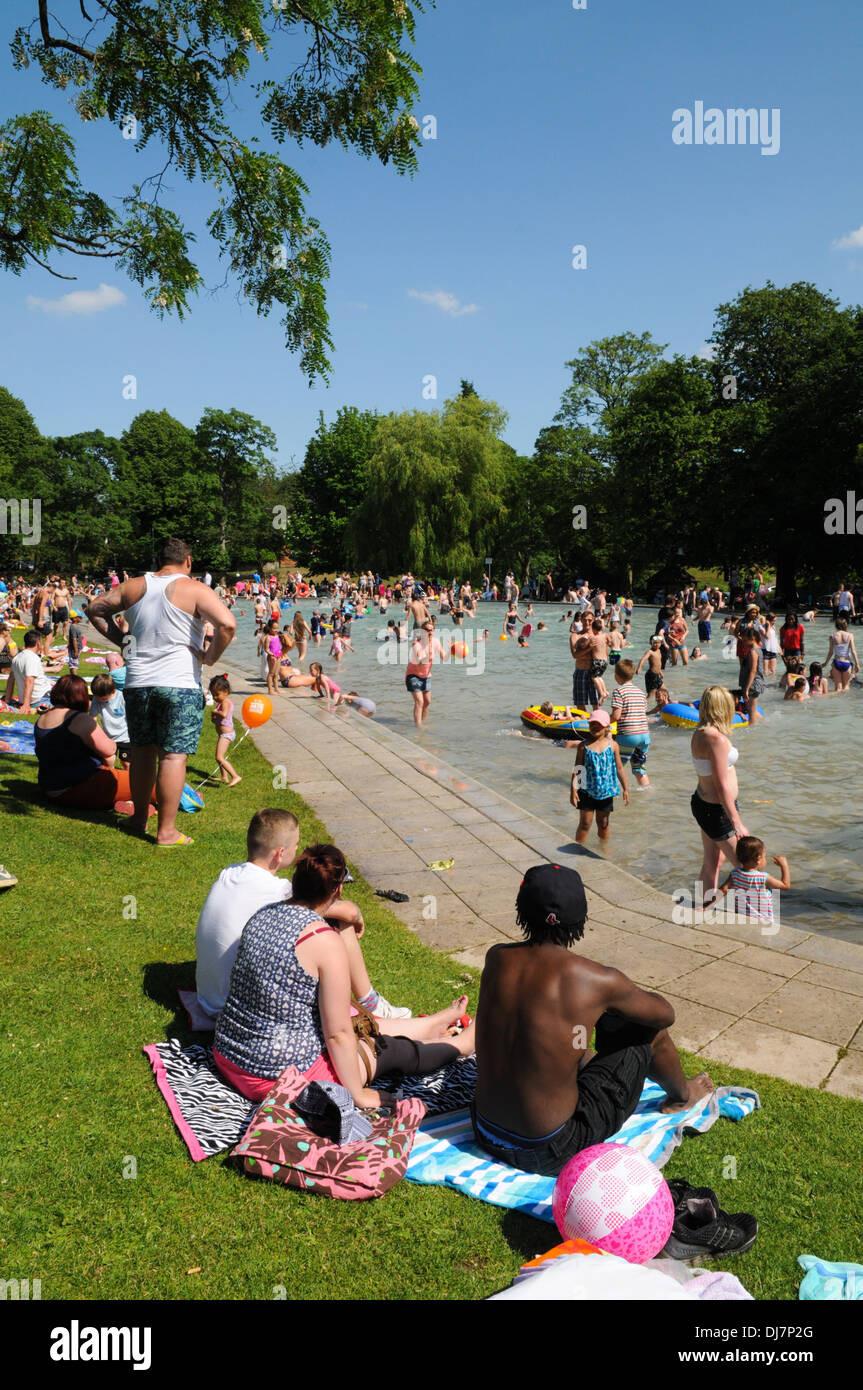 Outdoor Paddling Pool High Resolution Stock Photography and Images - Alamy
