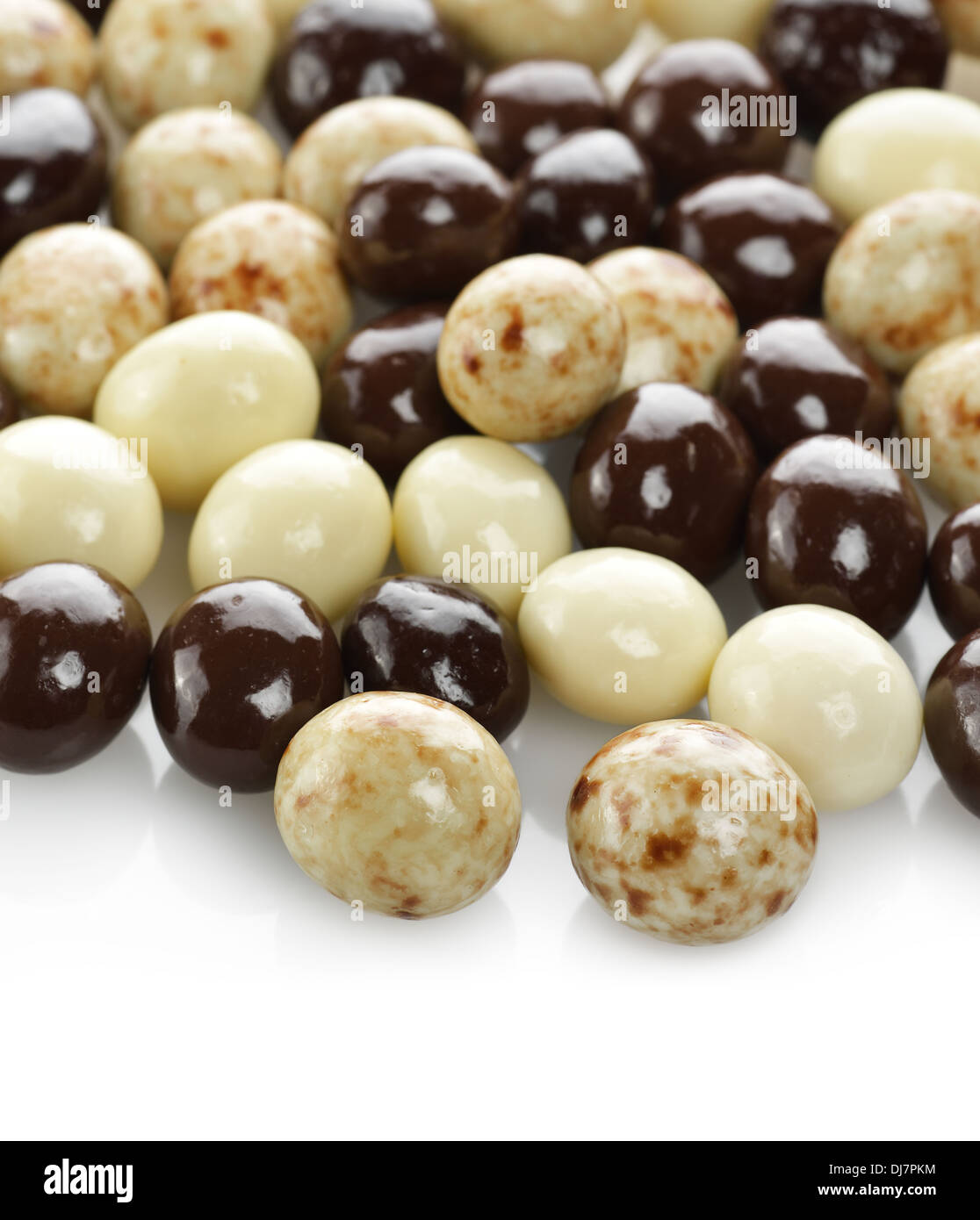 Round white chocolate candies hi-res stock photography and images - Alamy