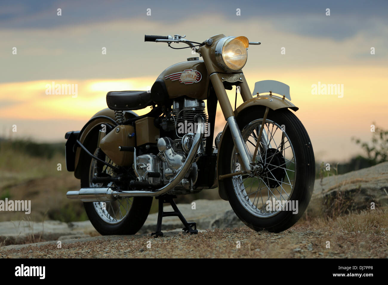 Royal Enfield Bullet vintage 1966 G2 engine India Stock Photo - Alamy