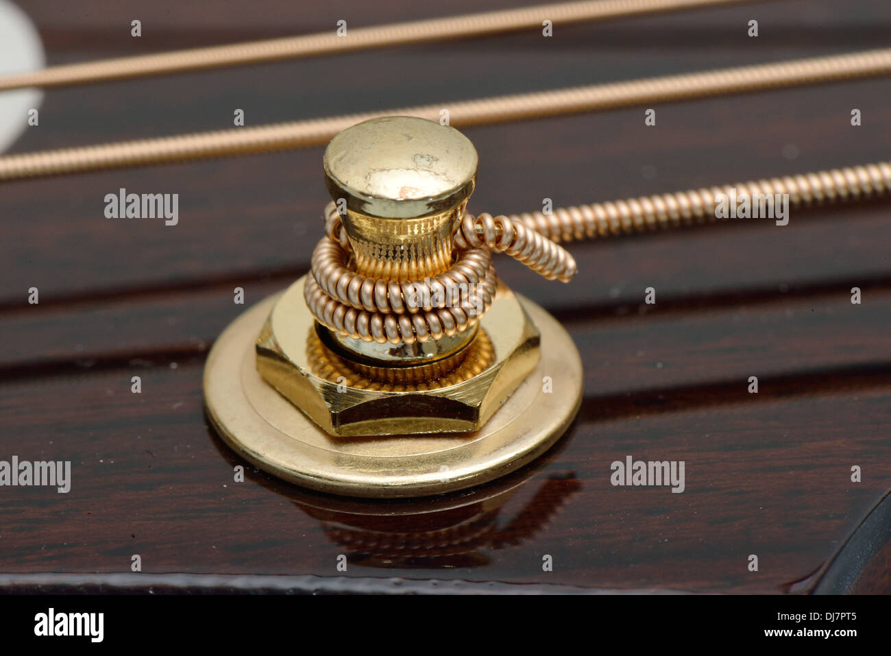 Acoustic guitar tuning close up hi-res stock photography and images - Alamy