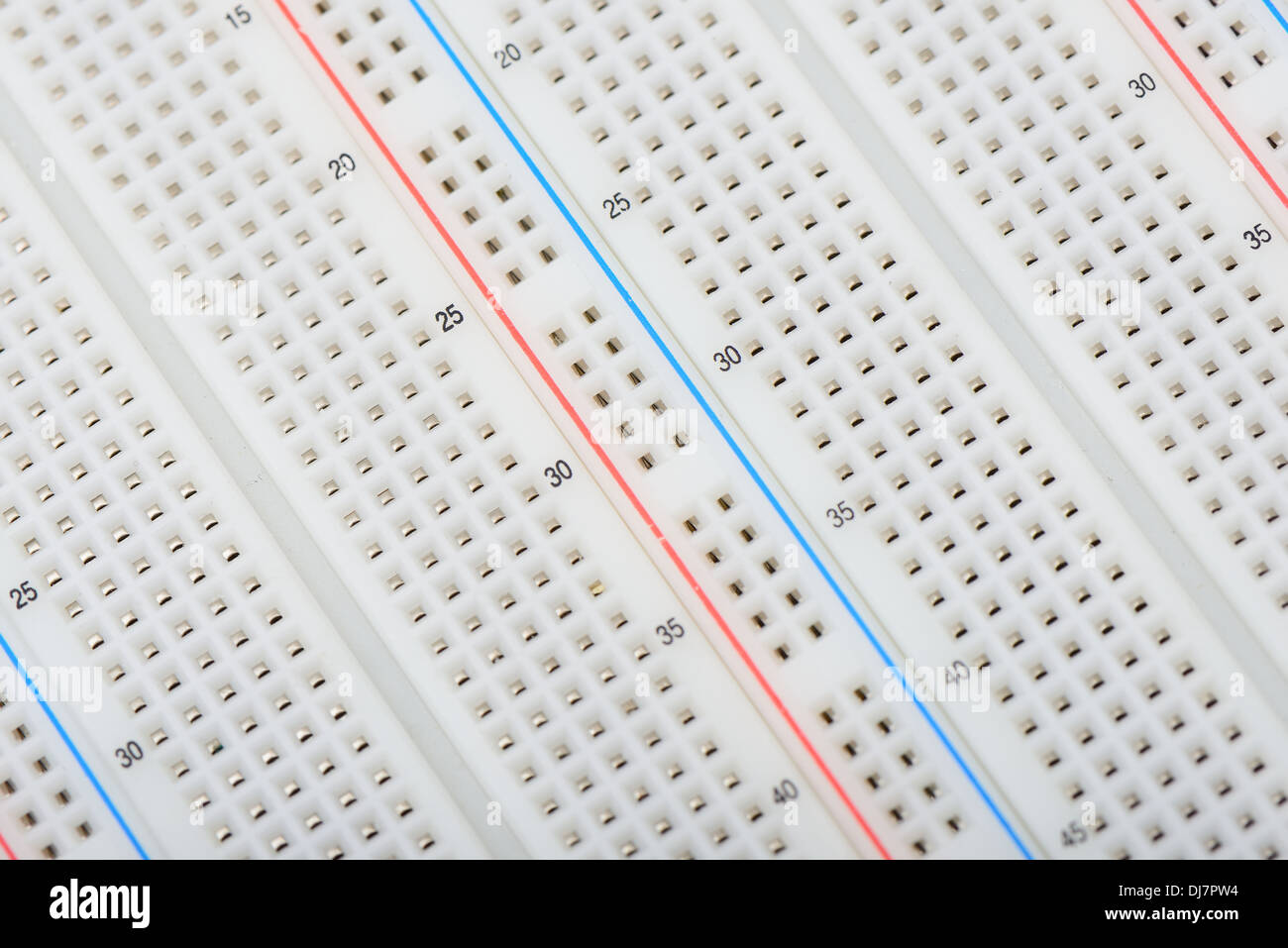 Solderless breadboard hi-res stock photography and images - Alamy