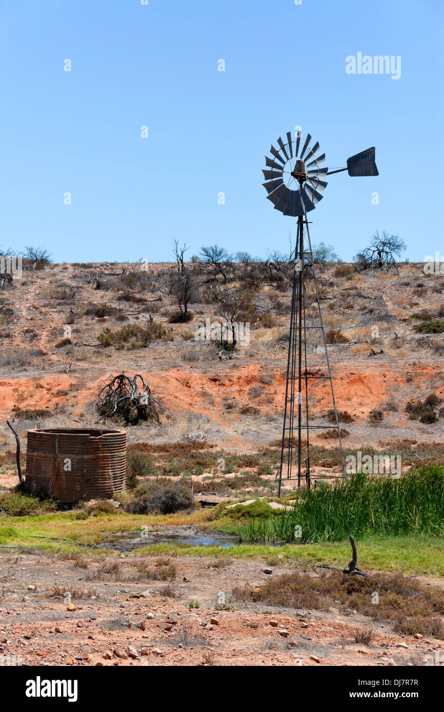 Water tank in outback australia hi-res stock photography and images - Alamy