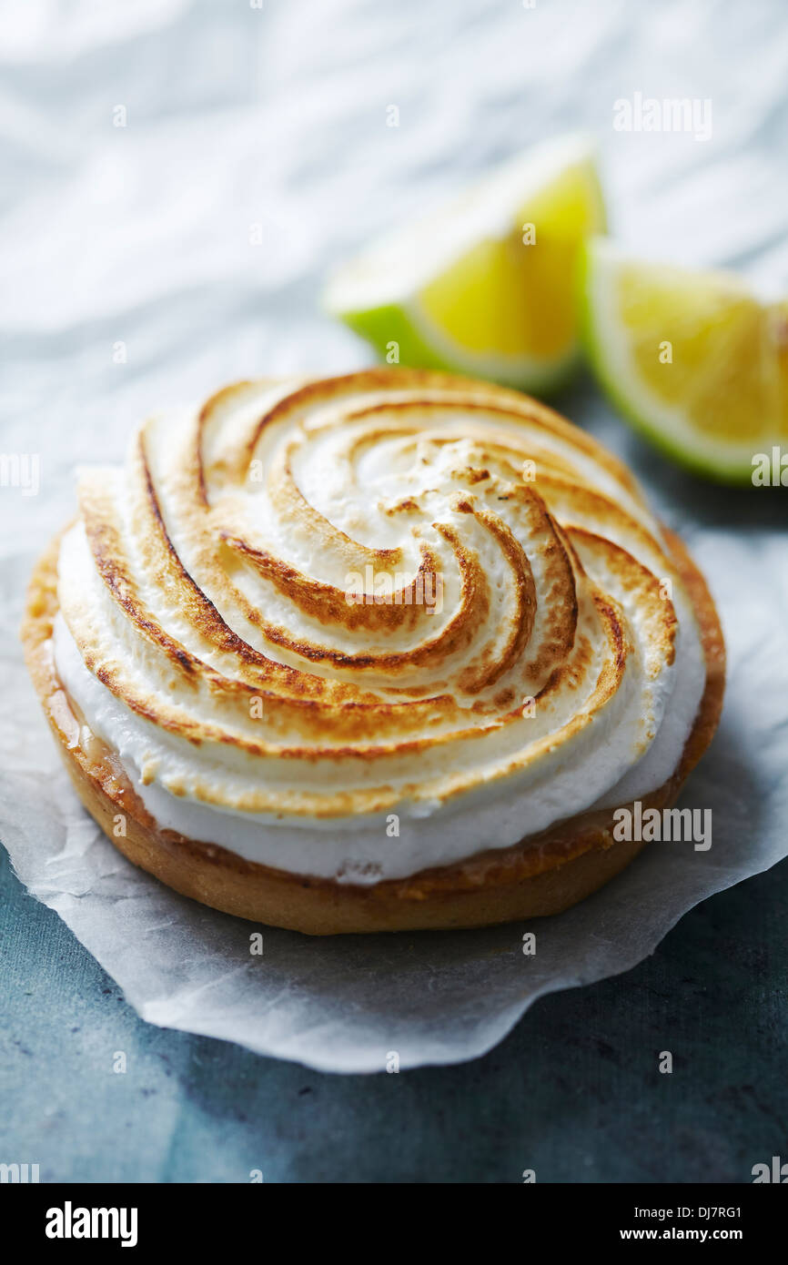 fresh lemon meringue pie Stock Photo - Alamy