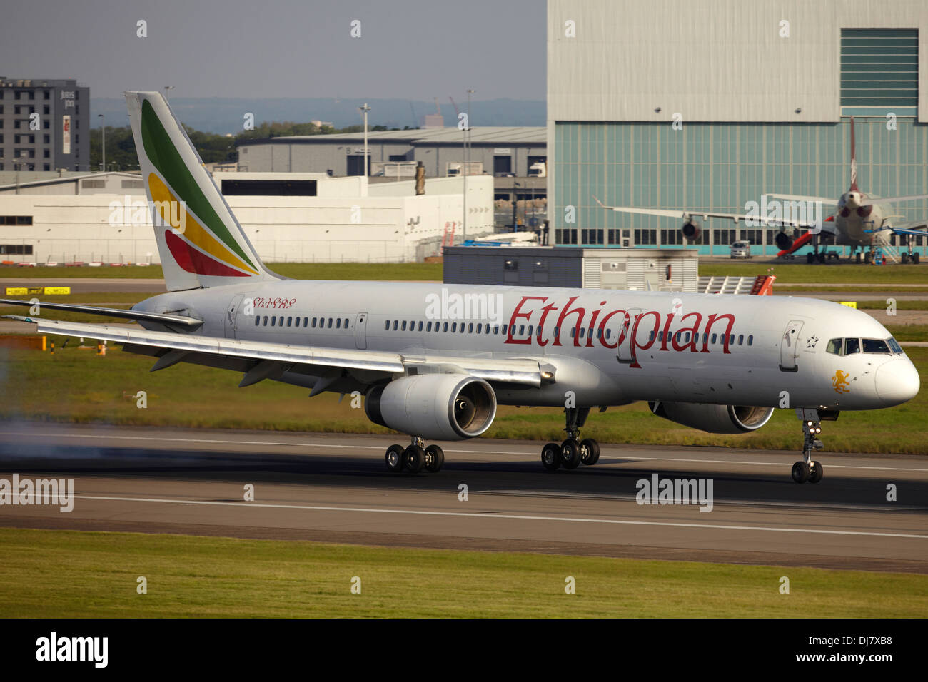 Ethiopian Airways boeing 757 landing at London Heathrow Airport Stock ...