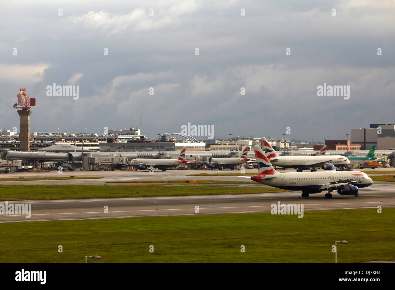 British airways airbus a320 hi-res stock photography and images - Alamy