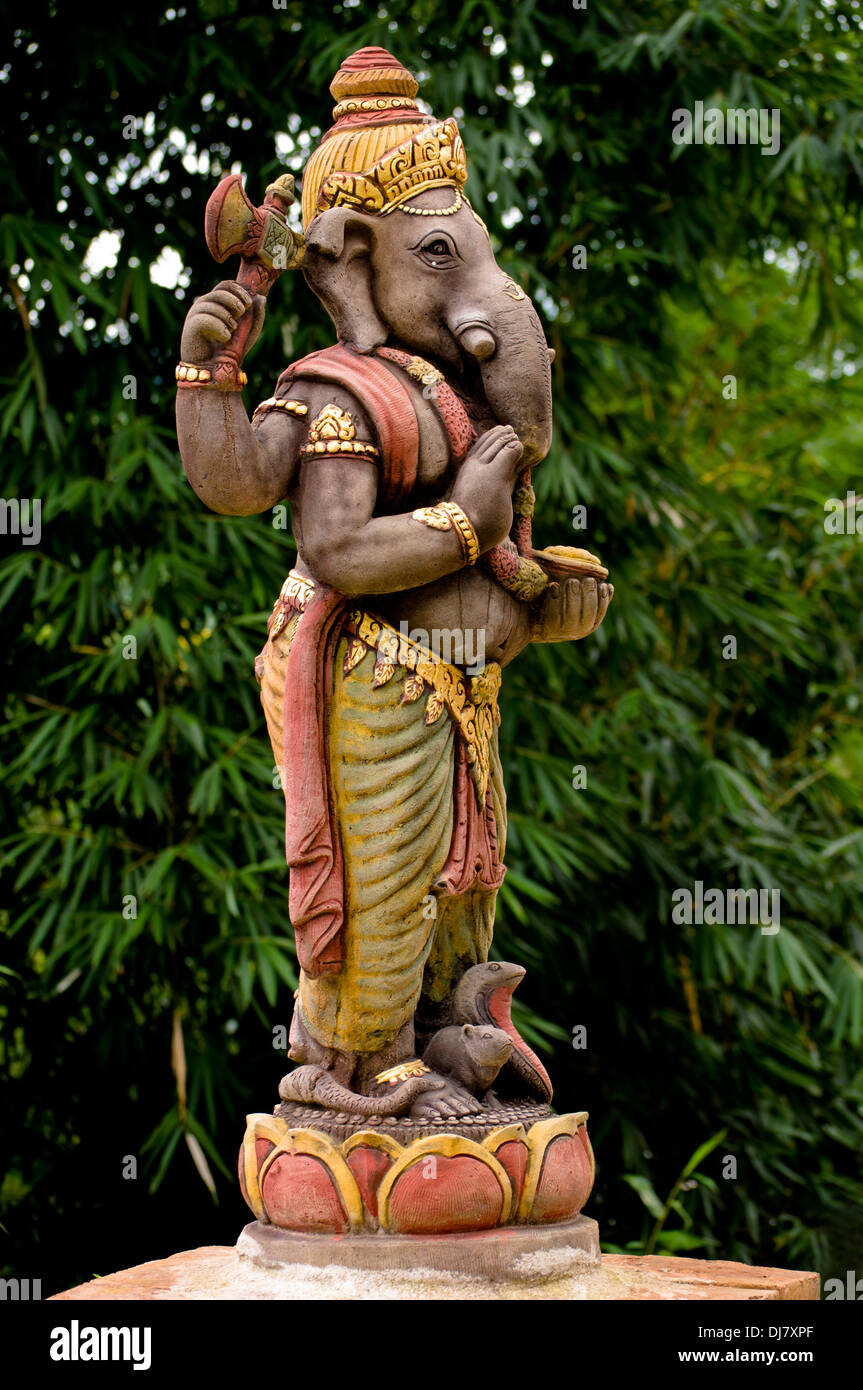 Statues symbol photo hi-res stock photography and images - Alamy