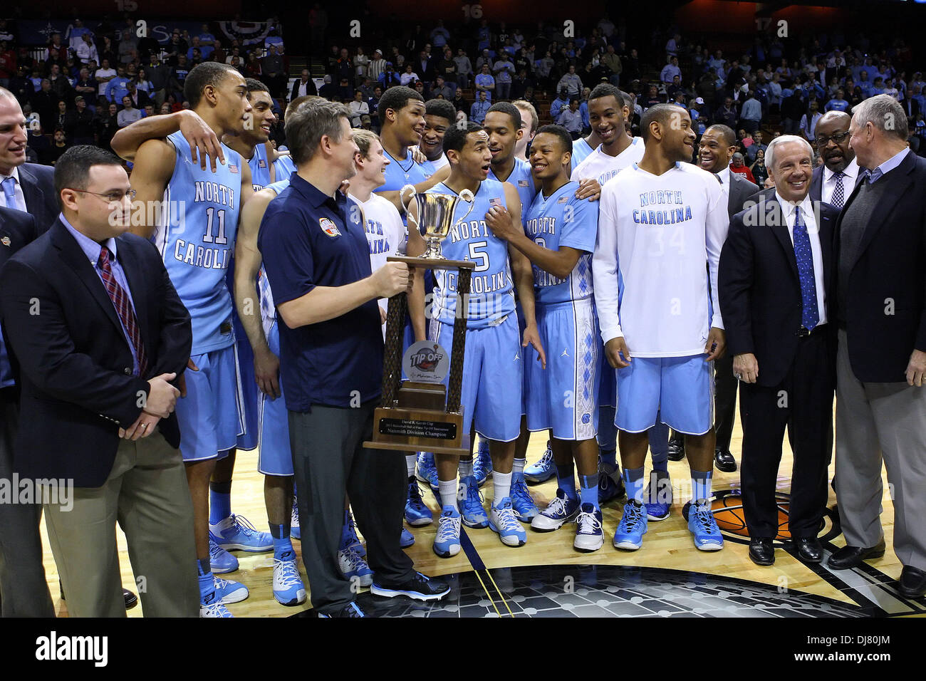 North carolina tar heels celebrate hi-res stock photography and images ...