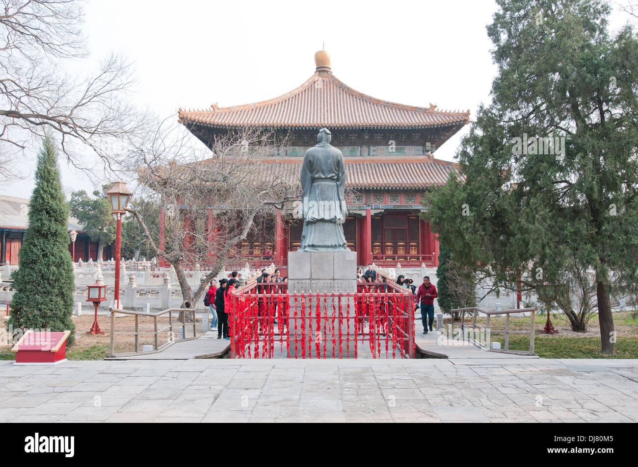 Confucius statue in front of Biyong Palace in Beijing Guozijian ...