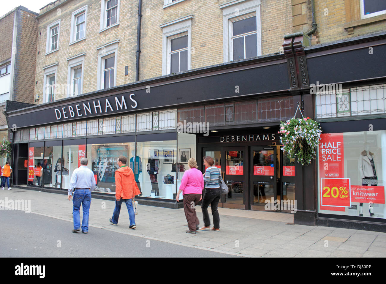 Pedestrianised High Street shopping centre Winchester, Hampshire ...