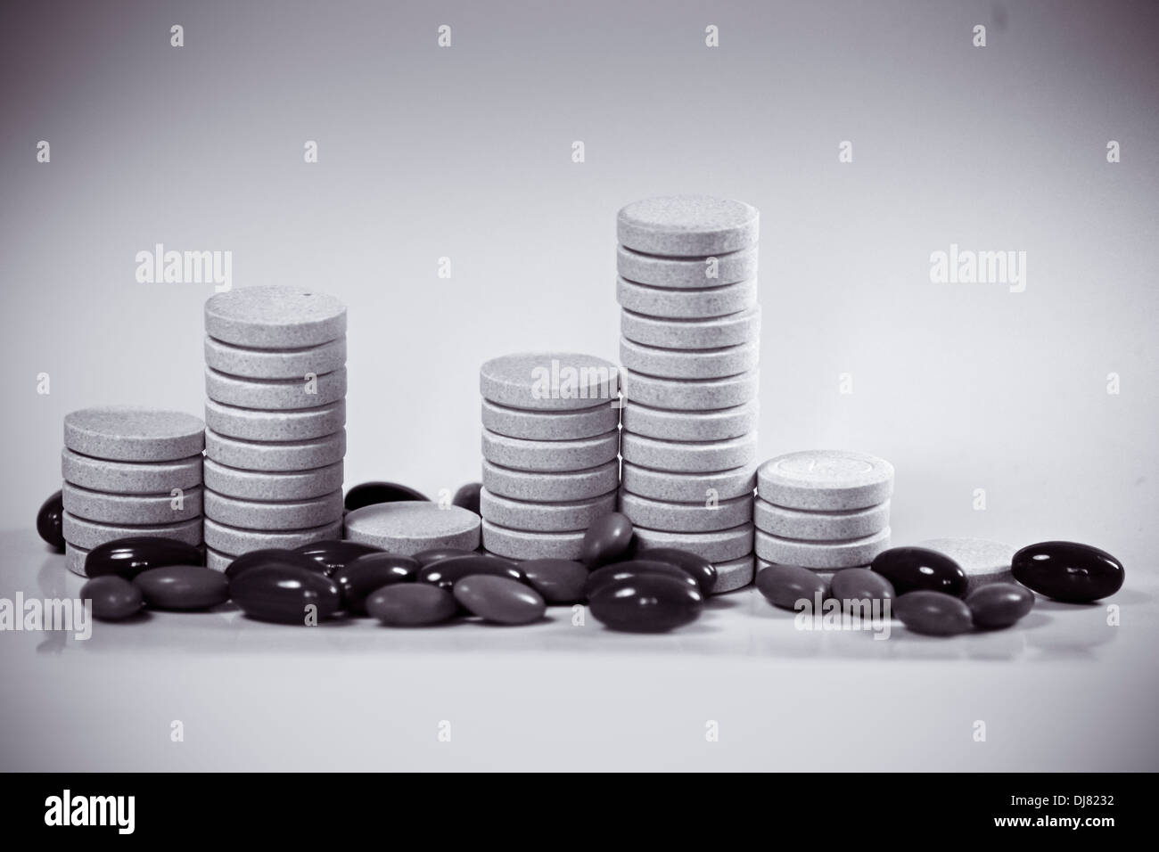 Tablet Stack as a bar graph Stock Photo - Alamy