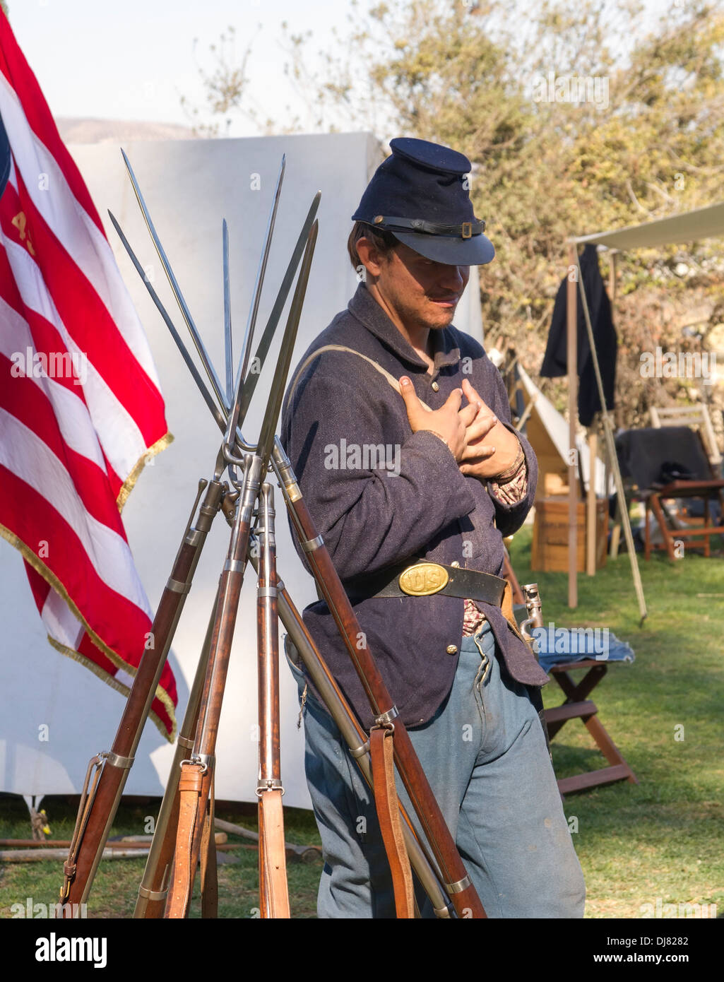 Civil war reenactor getting ready for battle Stock Photo - Alamy