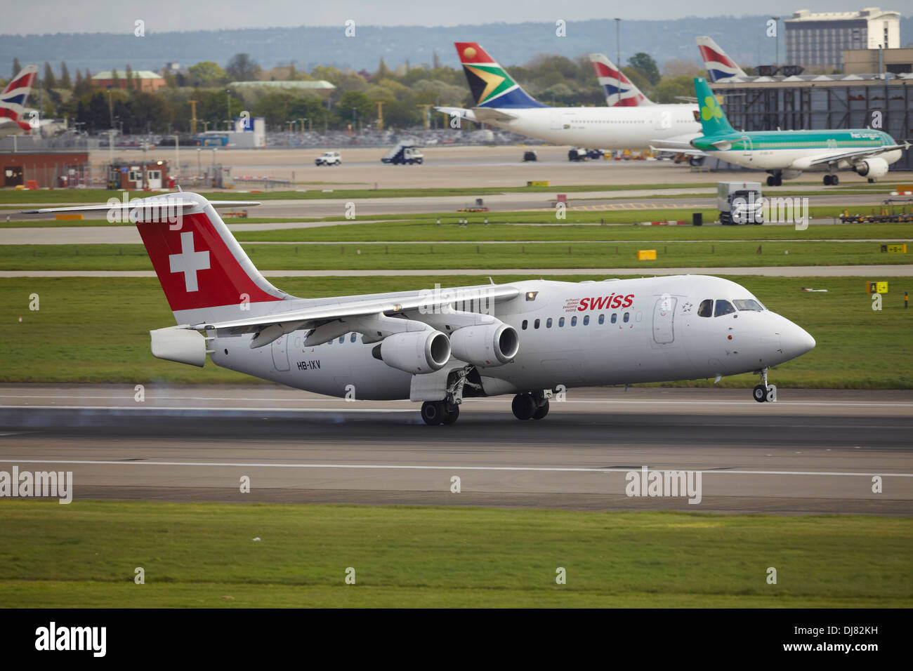 Bae 146 heathrow hi-res stock photography and images - Alamy